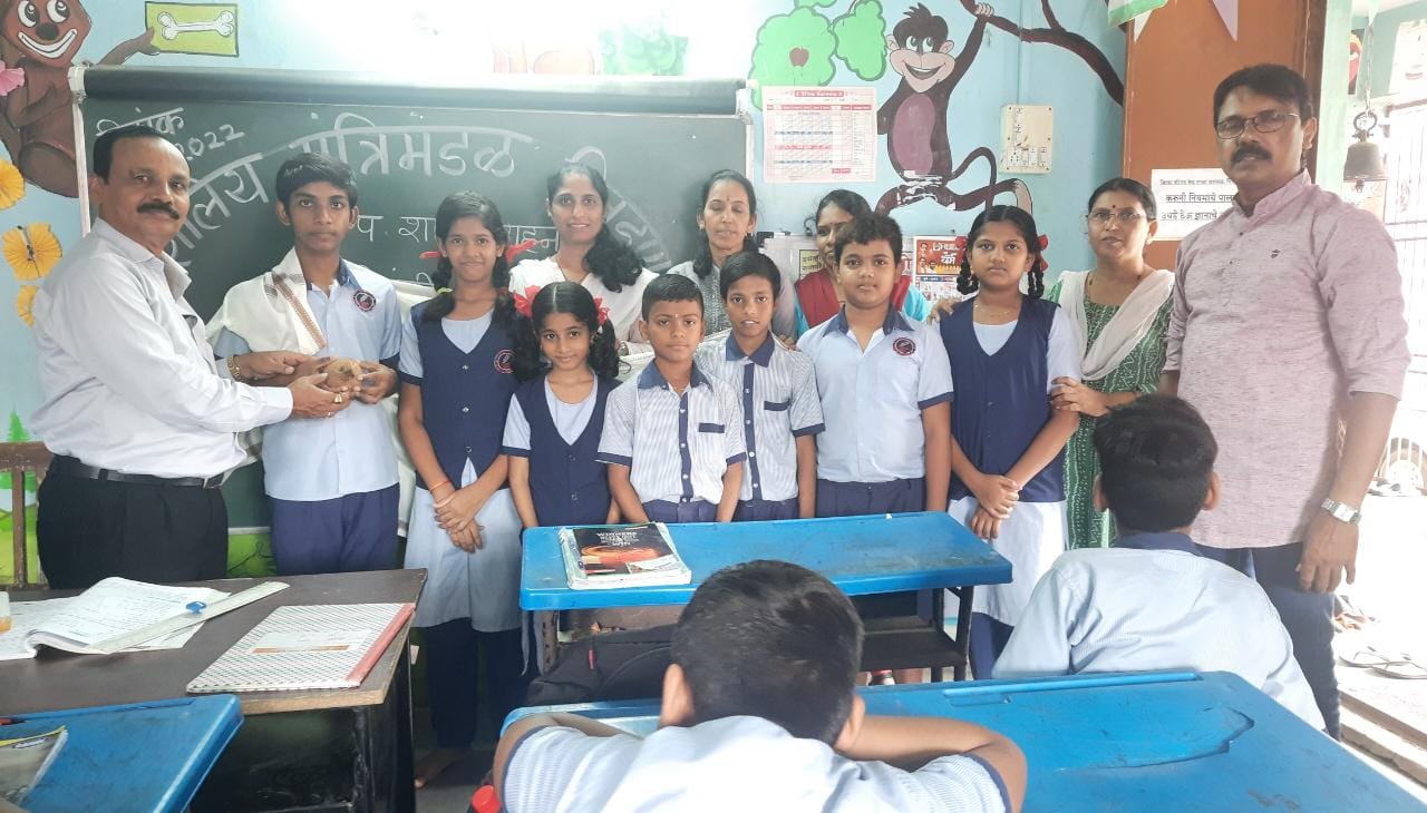 School Election : जिल्हा परिषदेच्या शाळेत झाली निवडणूक; विद्यार्थ्यांमध्ये